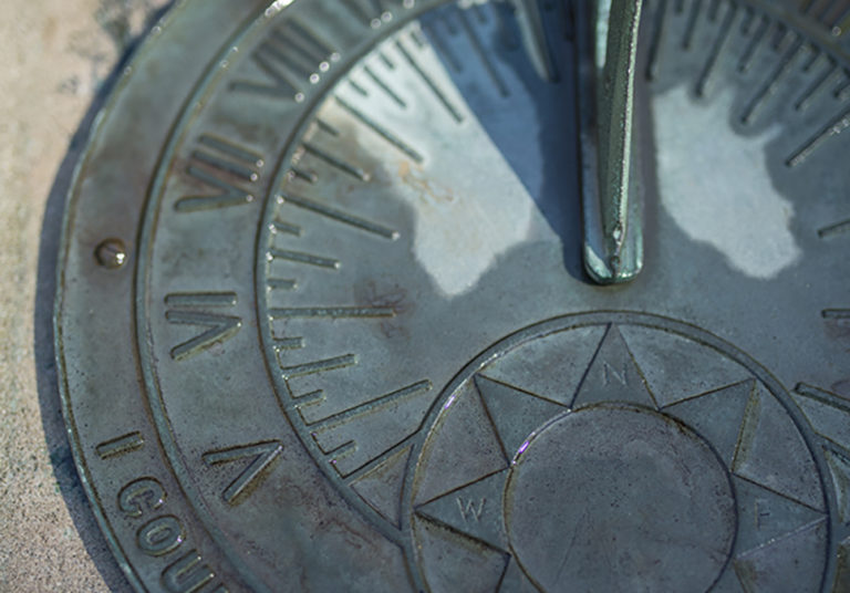 How to Use a Sundial – Alumnae Association